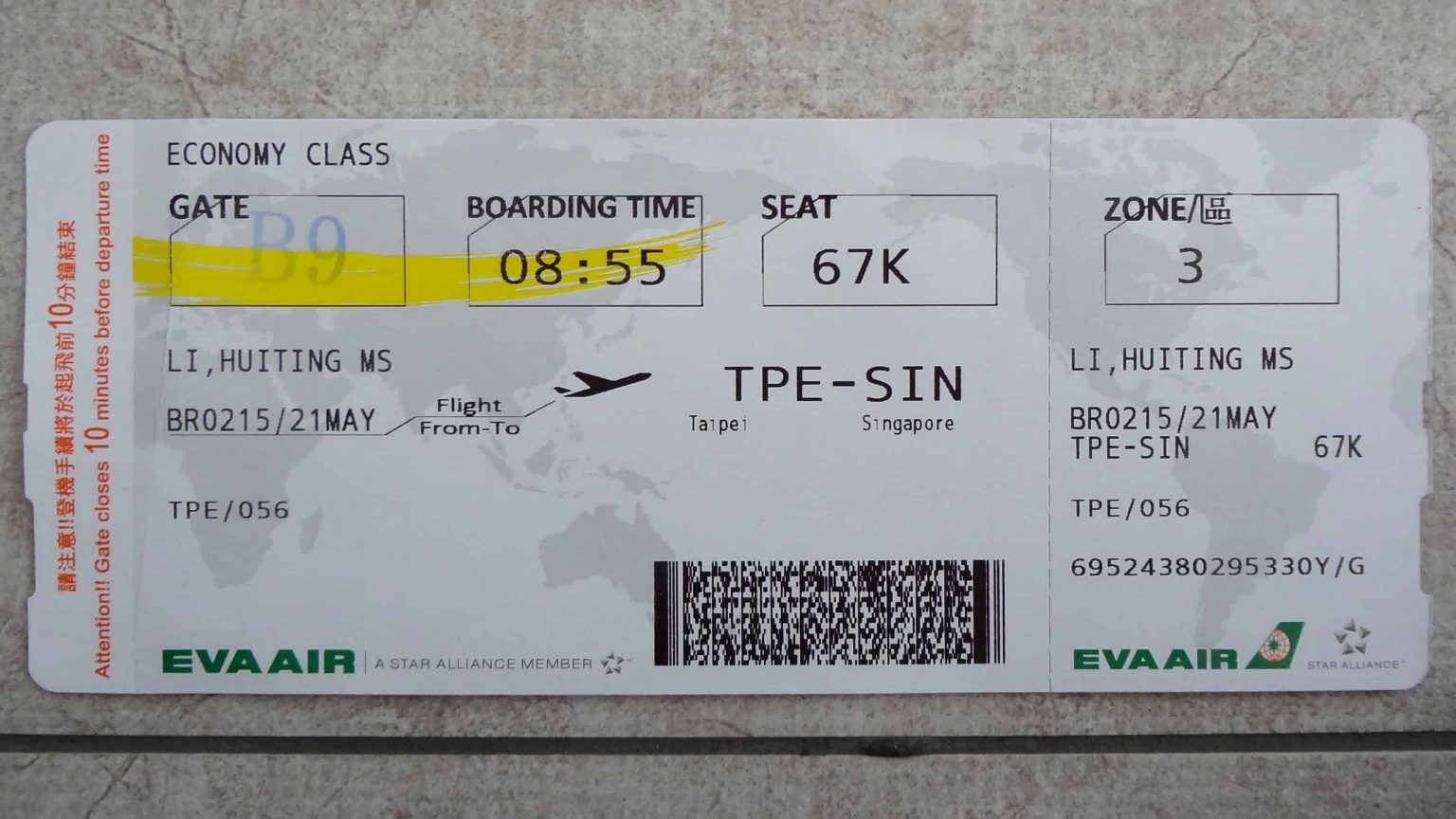 No Boarding Pass Picture! Don't Share It on Social Media - Flytrippers
