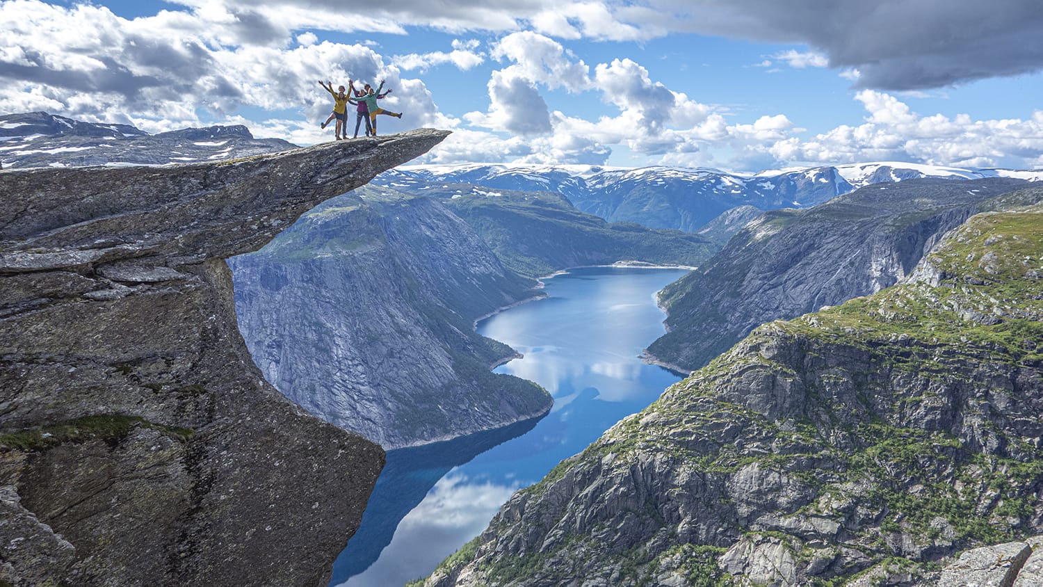 Trolltunga: an absolutely incredible hike to do once in your life ...