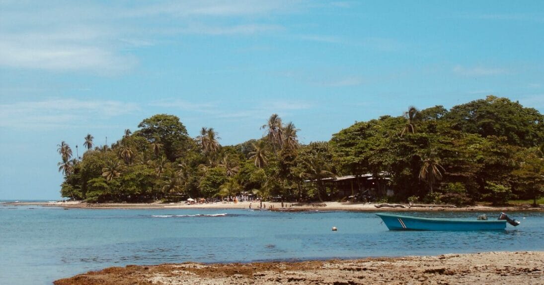 Flytrippers - Cheap flights, travel deals & tips, and more